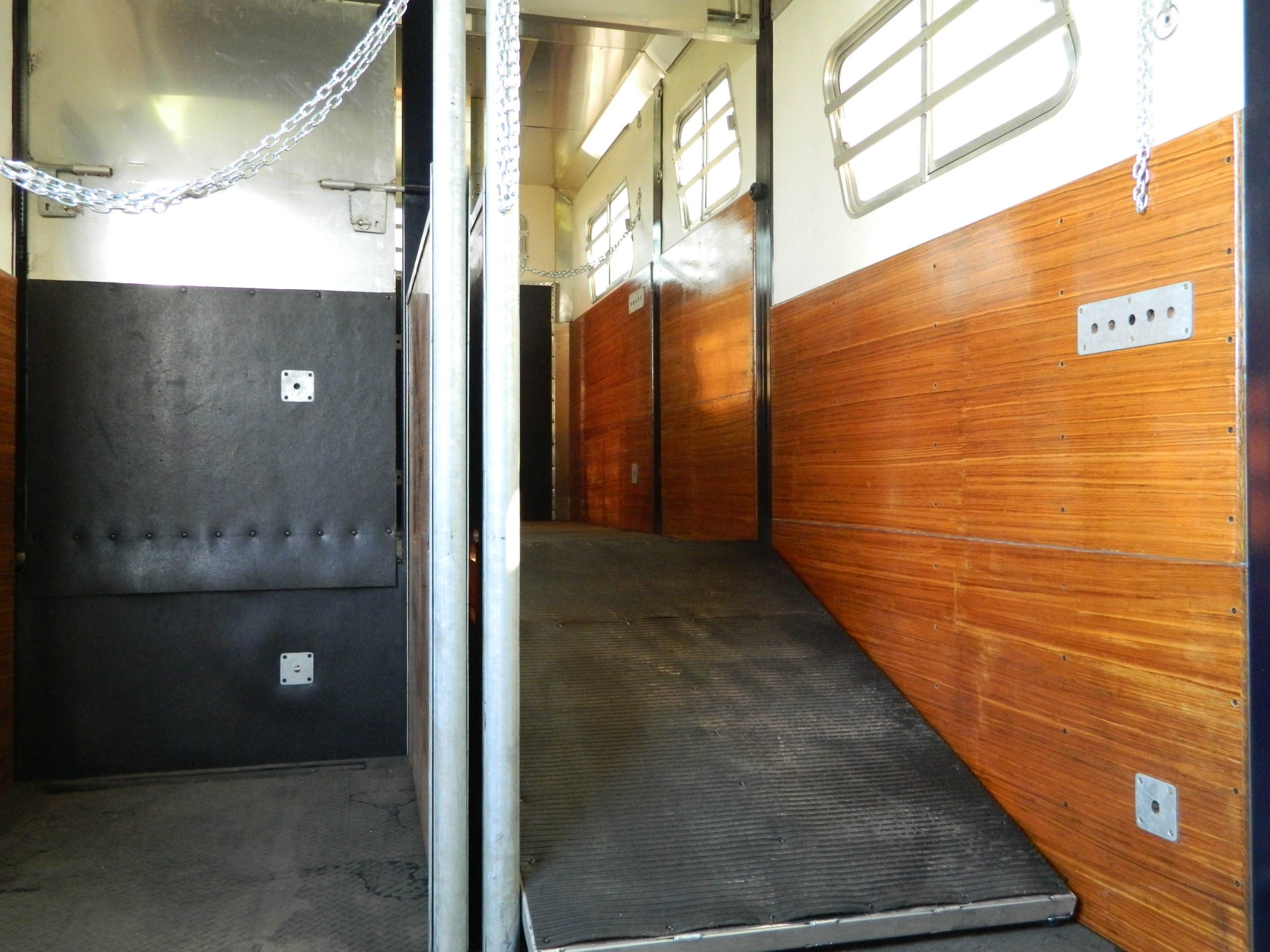 Extruded-AL-TR-Model-2011-15H-Ramp-from-Front-Deck-1 ...