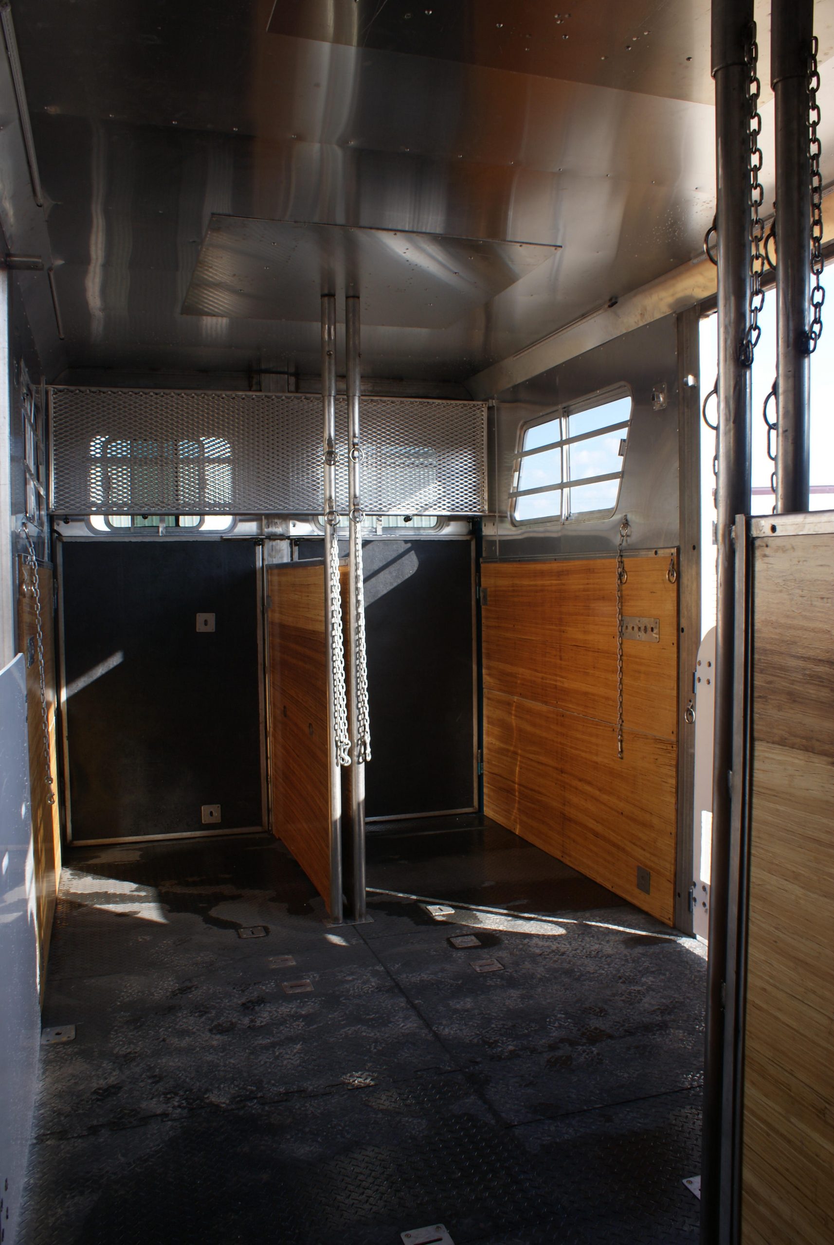 Doyle 15 Horse Extruded Top Rail - DoyleManufacturing.com